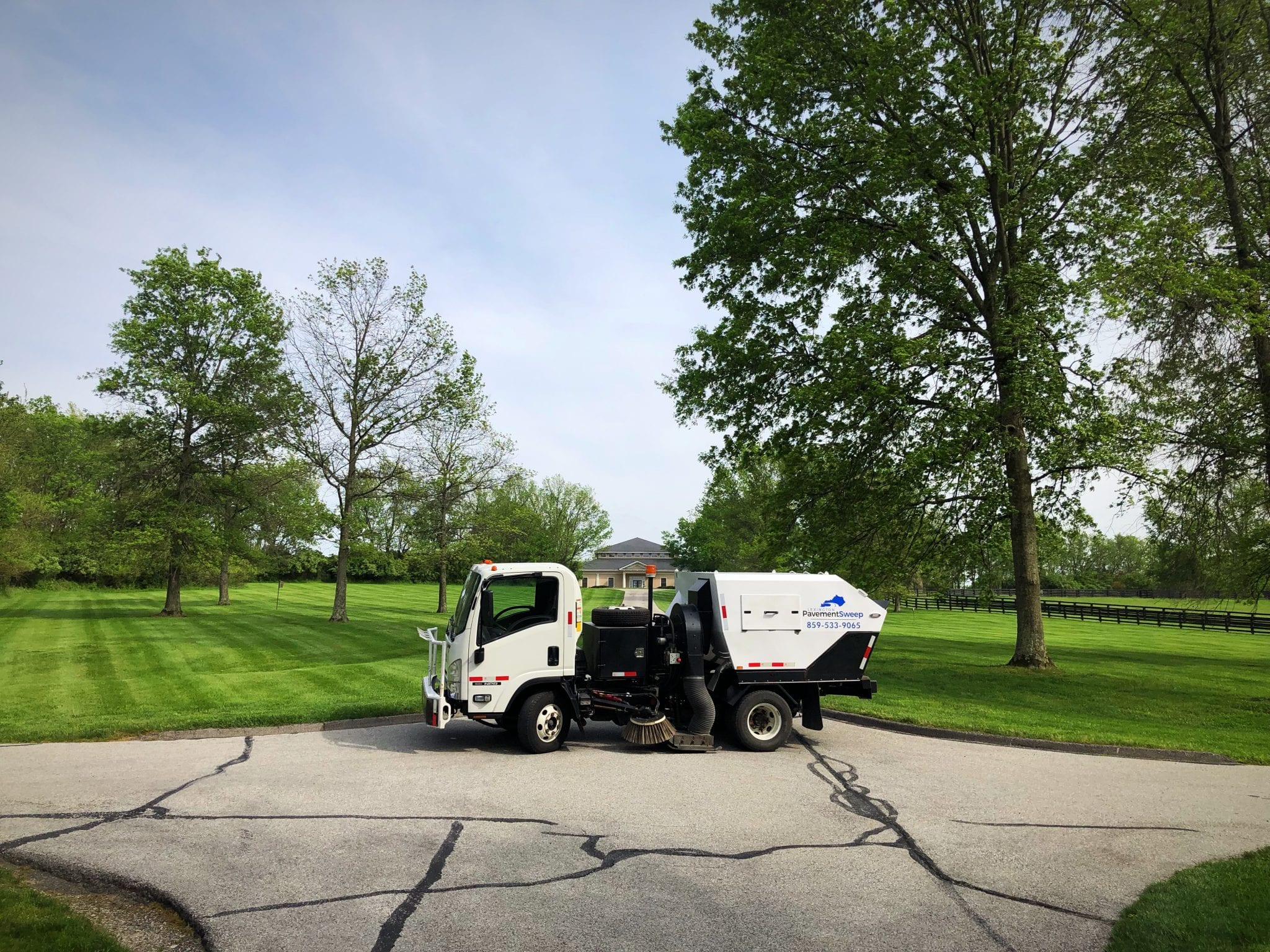 Lexington Kentucky Street Sweeper and Parking Lot Sweeping | Lexington ...